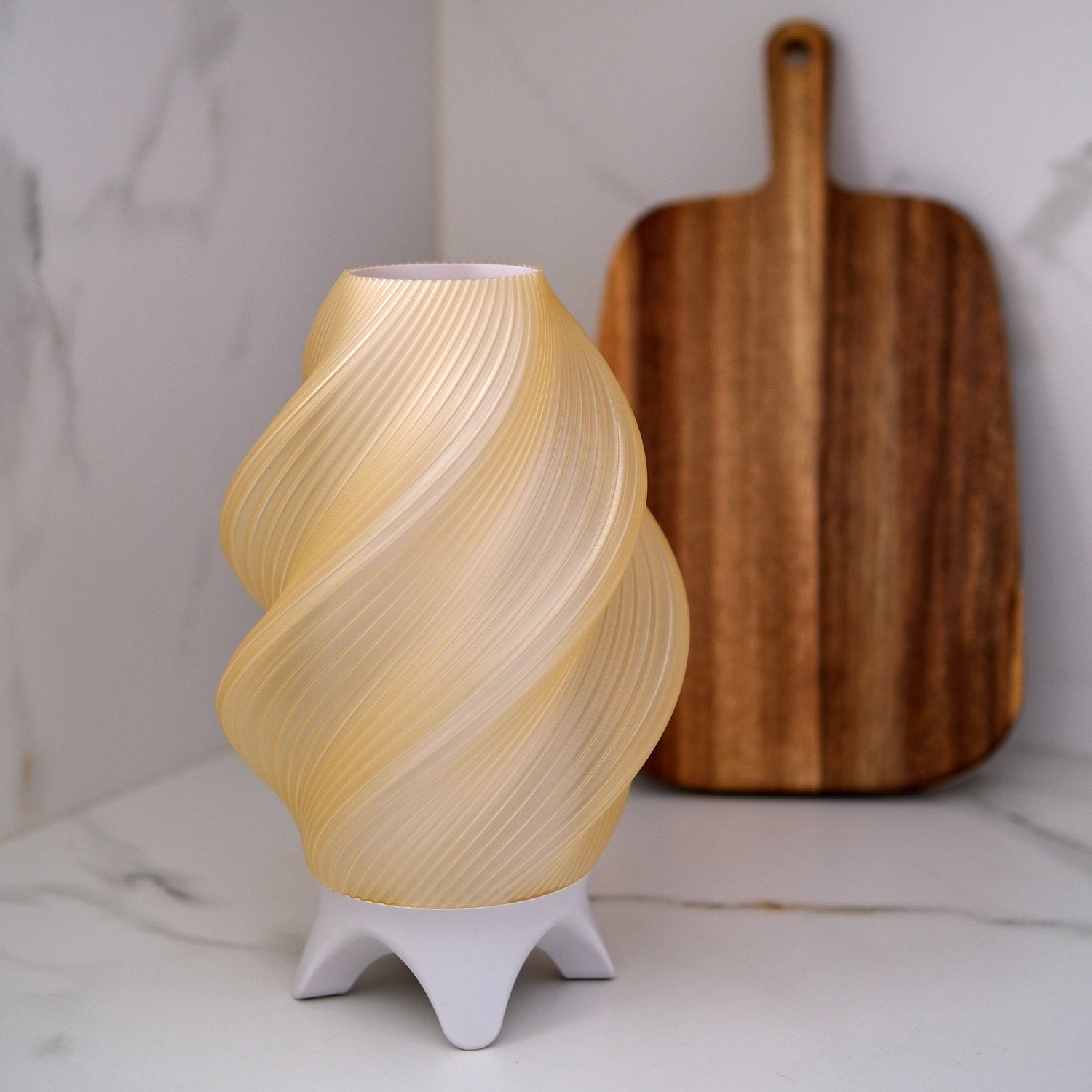 Flama Lamp: Double-Shade Sculptural Bioplastic Light – BROT